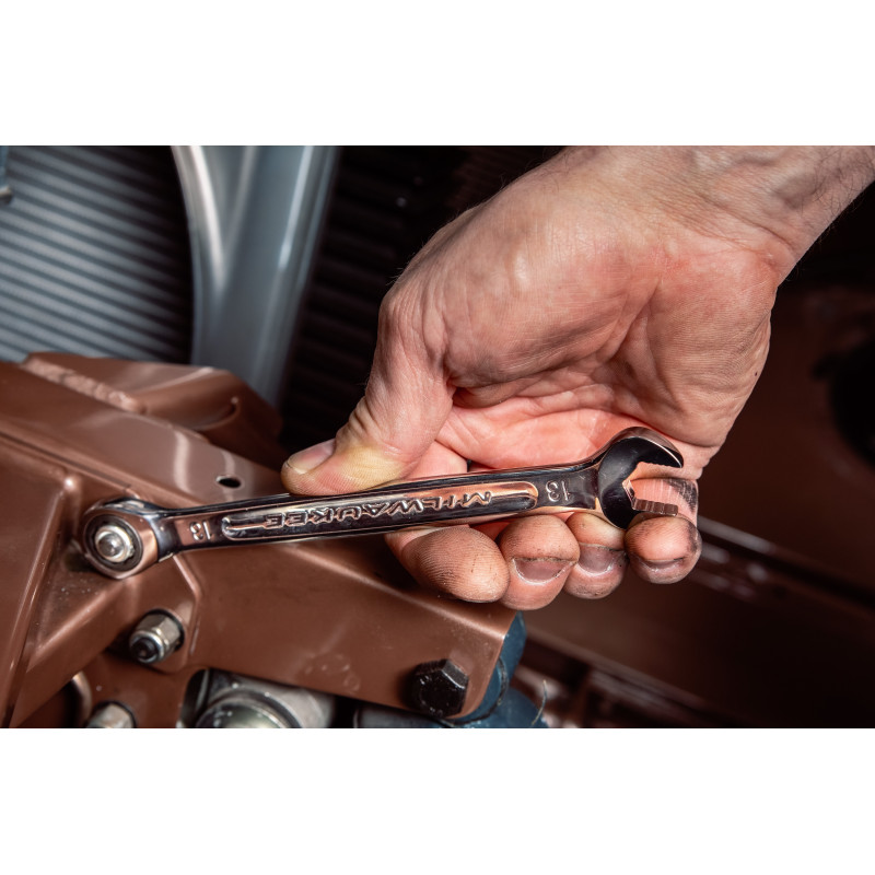 Milwaukee - Milwaukee Tool